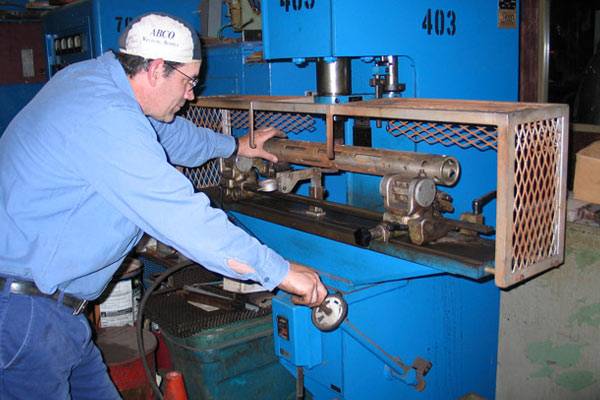 Straightening | Metallurgical Solutions, Inc.